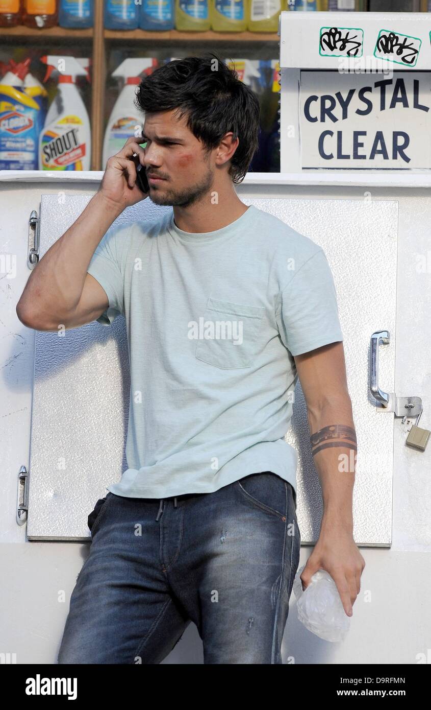 New York, USA. 24th June 2013. Taylor Lautner on location for TRACERS ...
