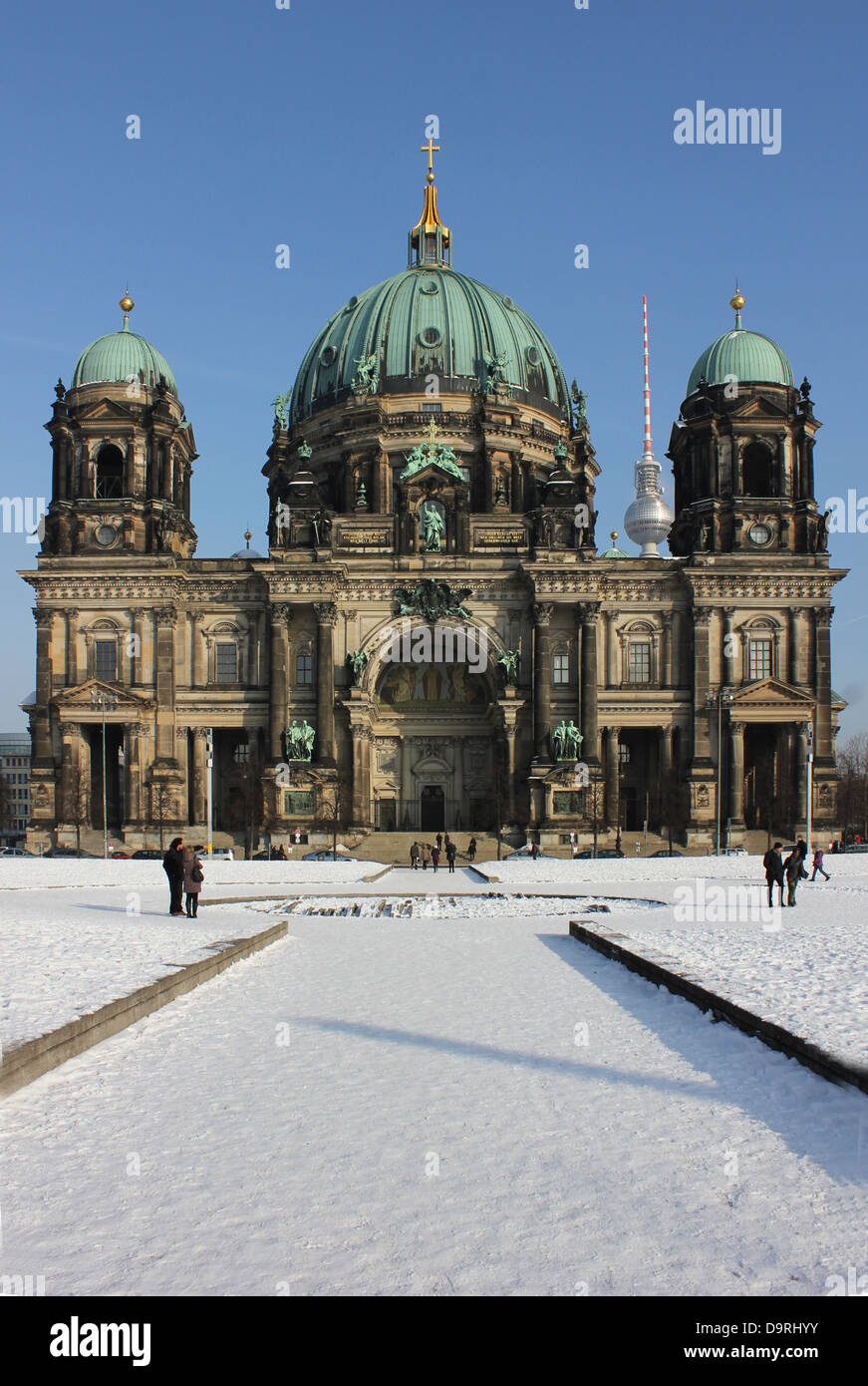Berlin winter hi-res stock photography and images - Alamy