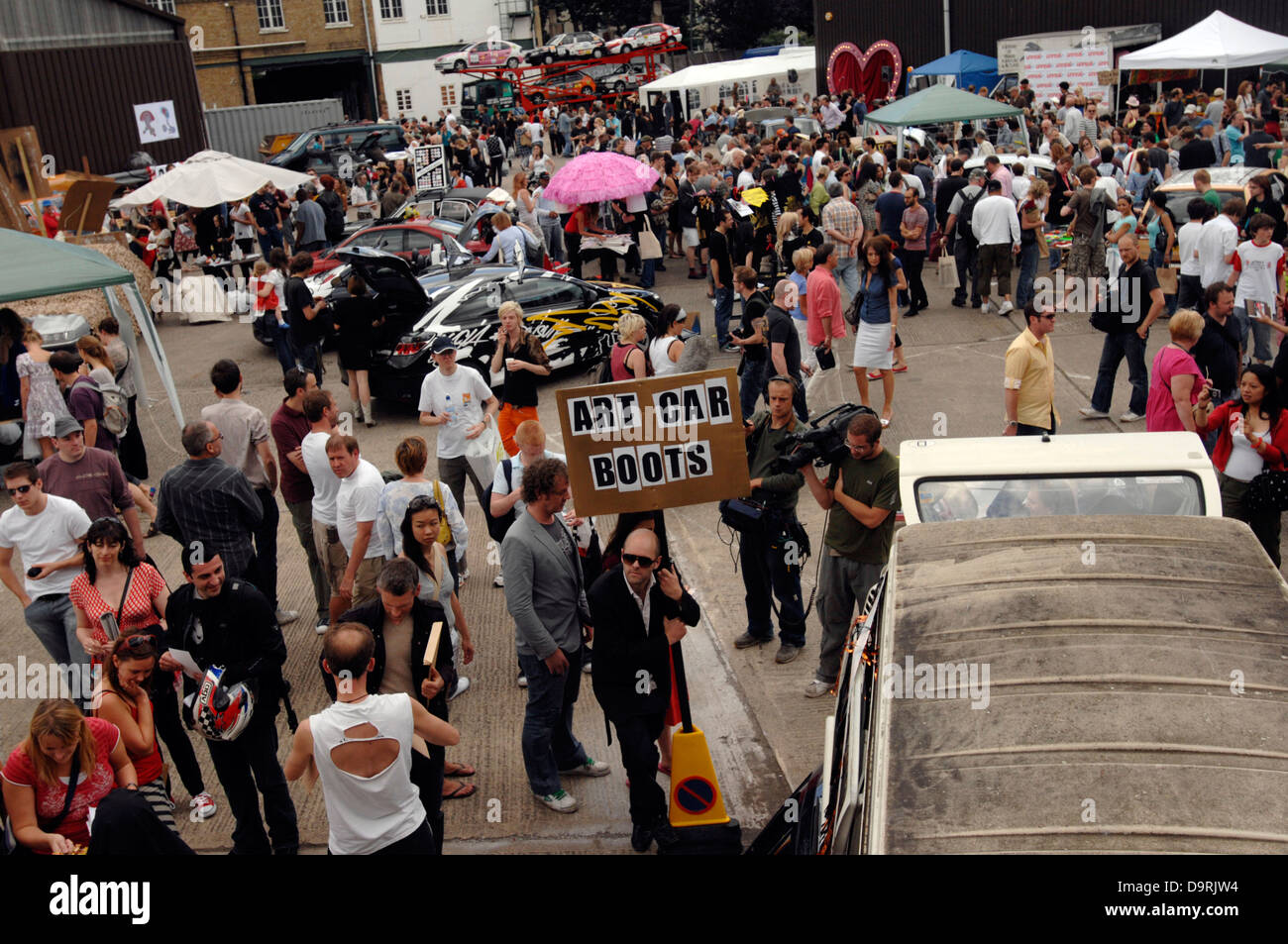 Art Car Boot Fair 2007 Truman Brewery Brick Lane E1 pics and copyright ...