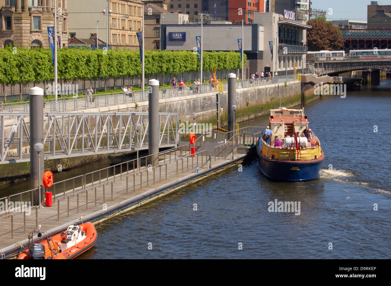 Passenger ferry on the Clyde in Glasgow, Scotland Stock Photo - Alamy