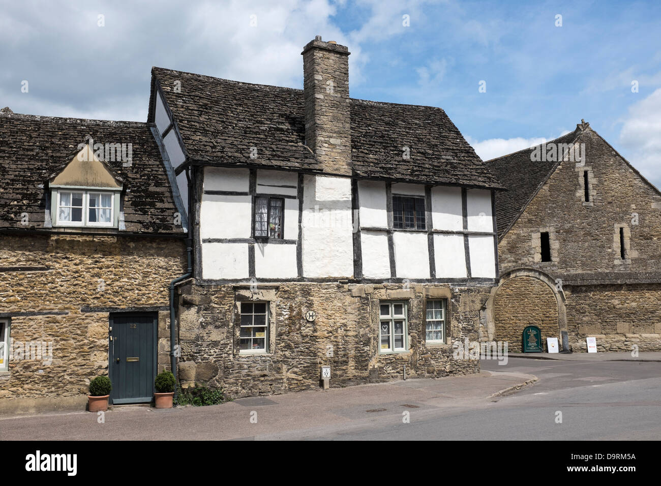 National trust village of lacock hi-res stock photography and images ...