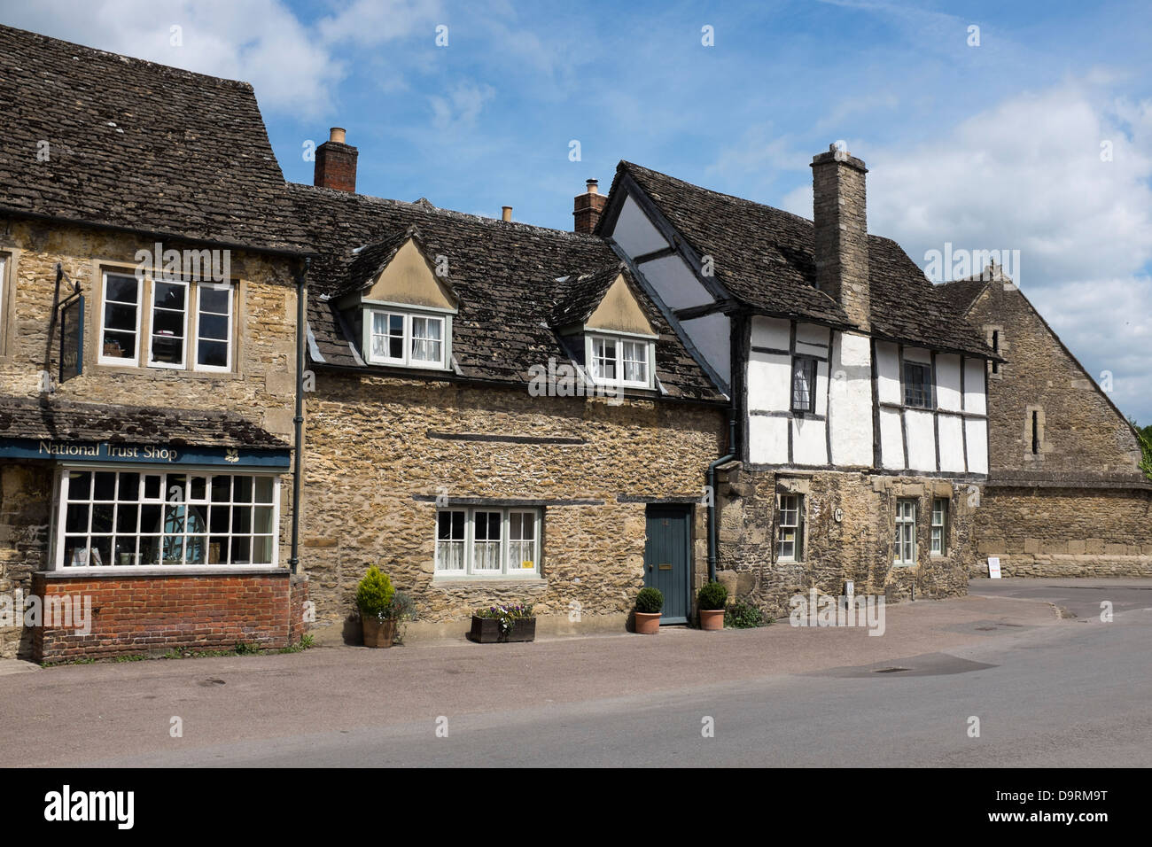 National trust village of lacock hi-res stock photography and images ...