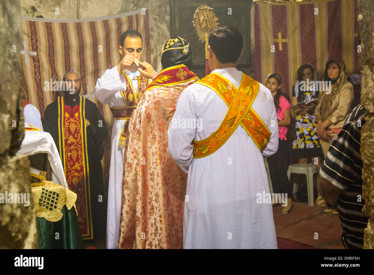 Holy wafer hi-res stock photography and images - Alamy