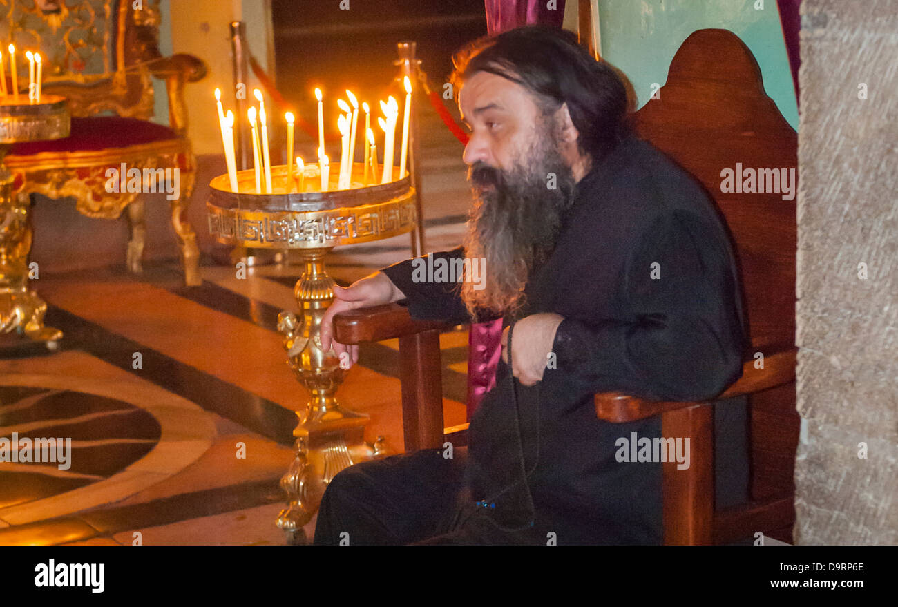 Bearded priest hi-res stock photography and images - Alamy