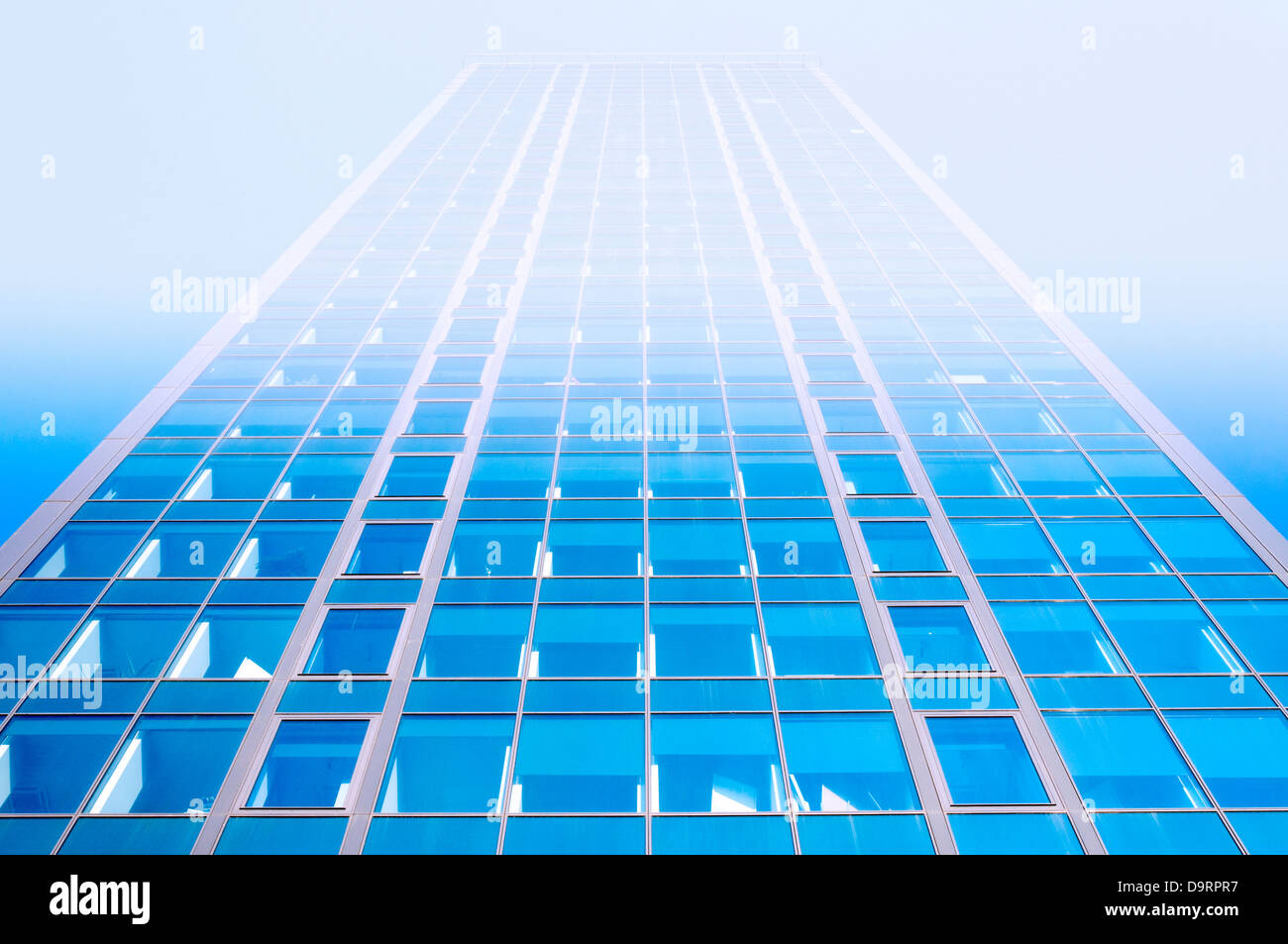 Tall modern office building Stock Photo - Alamy