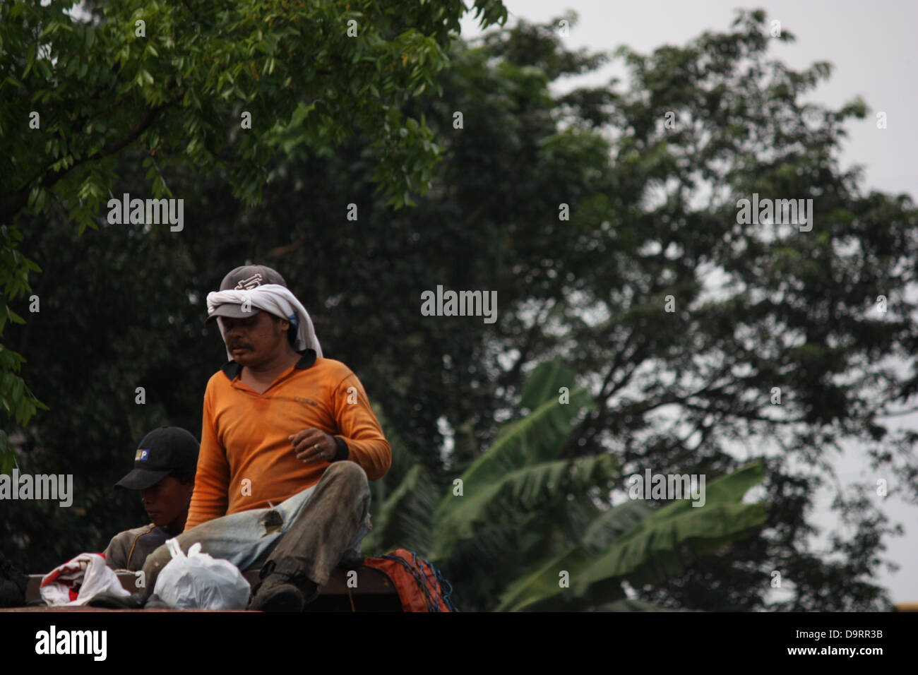 Scavenger man hi-res stock photography and images - Alamy