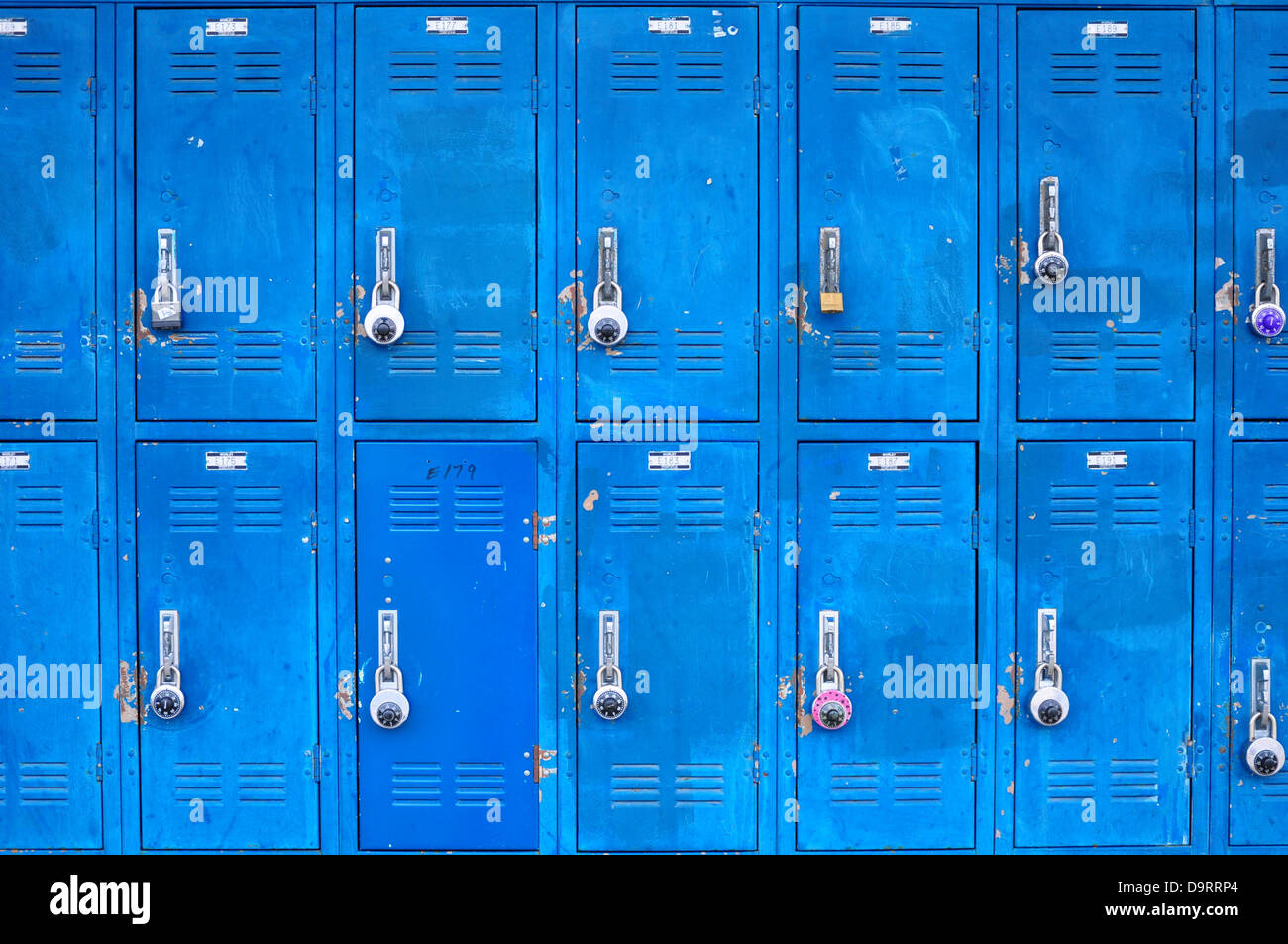 Blue school lockers hi-res stock photography and images - Alamy