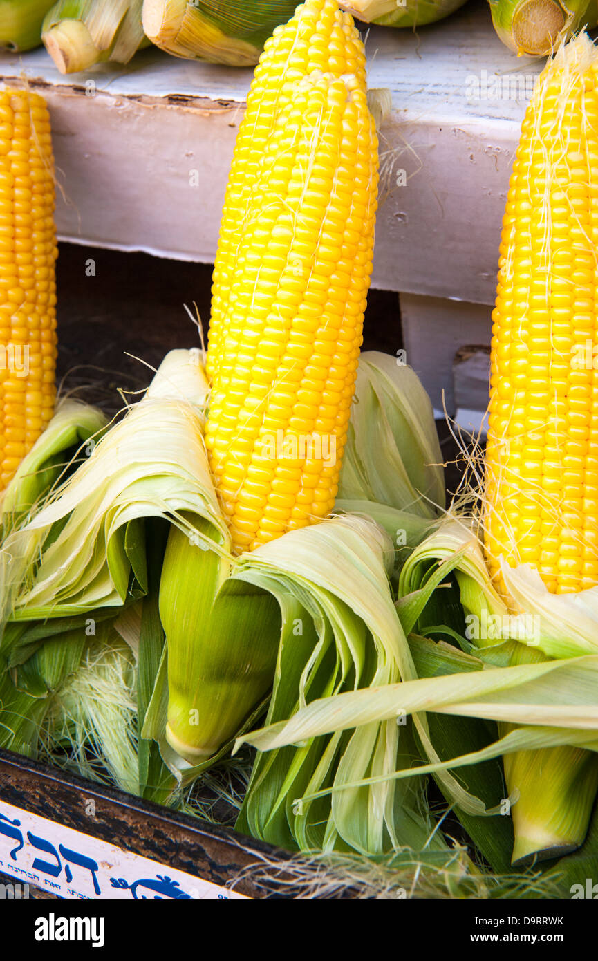 Hakarmel market tel aviv hi-res stock photography and images - Alamy