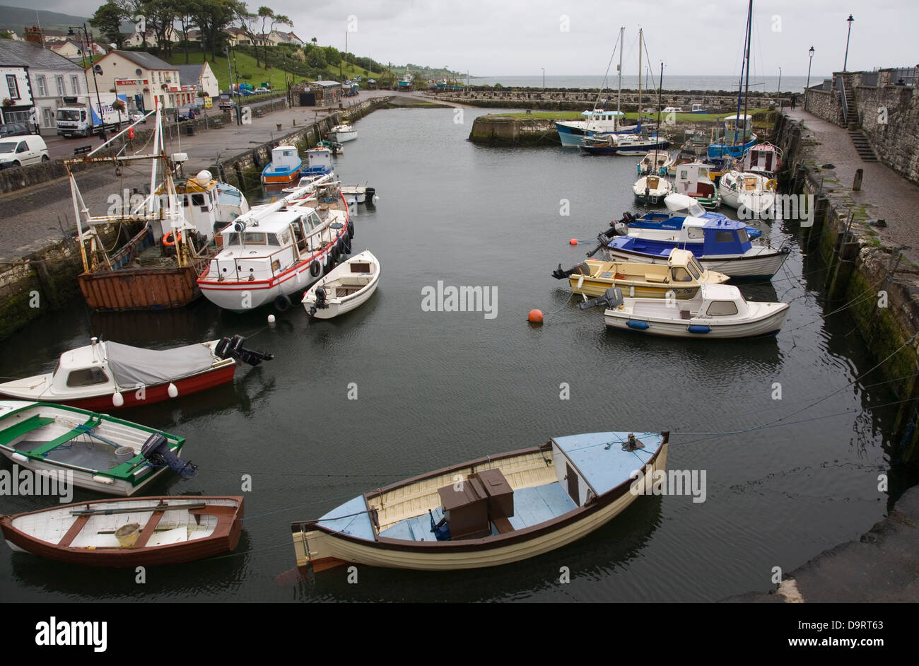 Irish fishing harbours hi-res stock photography and images - Alamy
