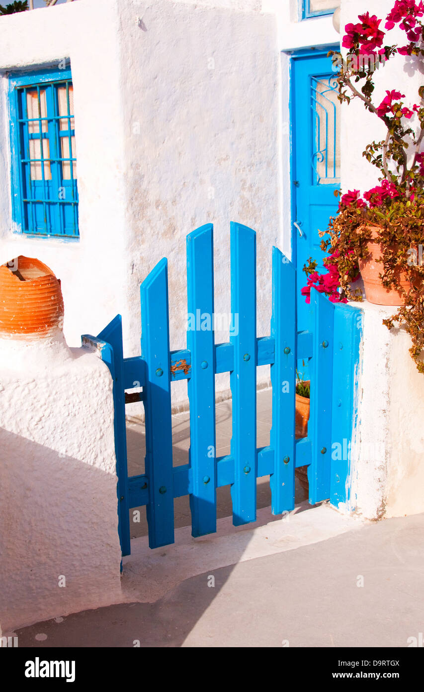 Santorini pink door hi-res stock photography and images - Alamy