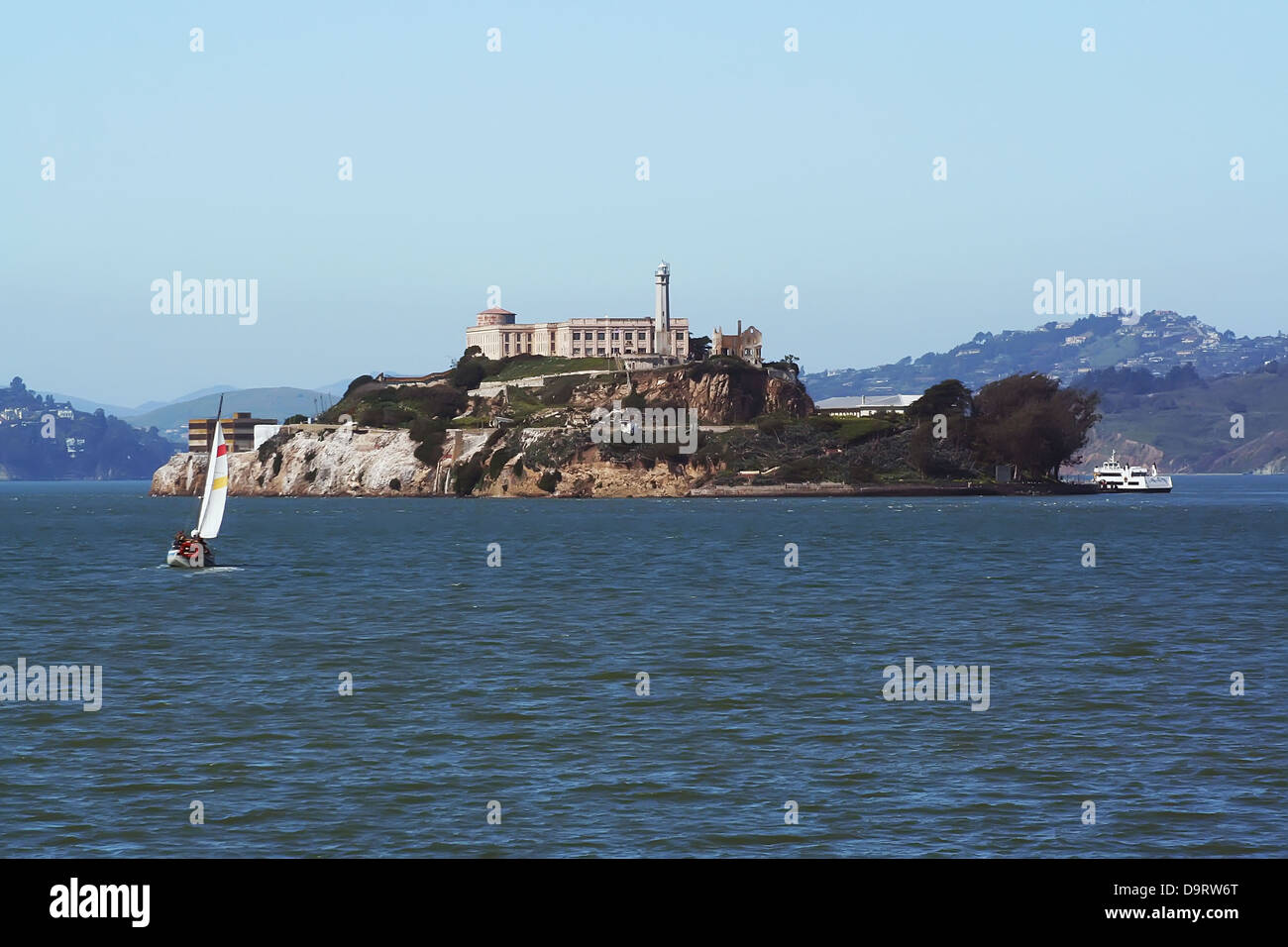 Alcatraz island and golden gate bridge hi-res stock photography and ...