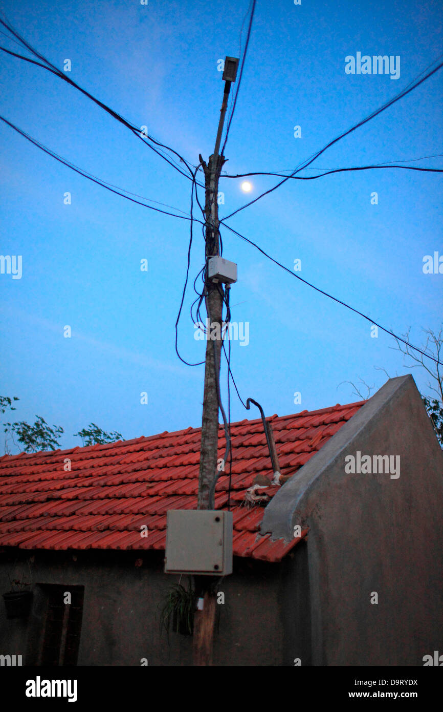 Solar street lights rural hi-res stock photography and images - Alamy