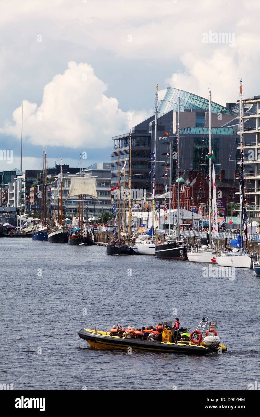 Busy river hi-res stock photography and images - Alamy