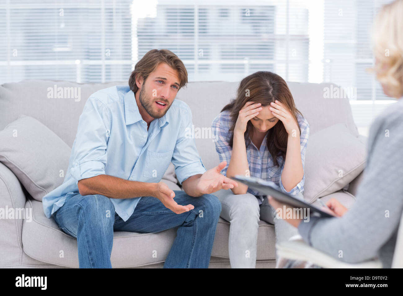 Man speaking up hi-res stock photography and images - Alamy