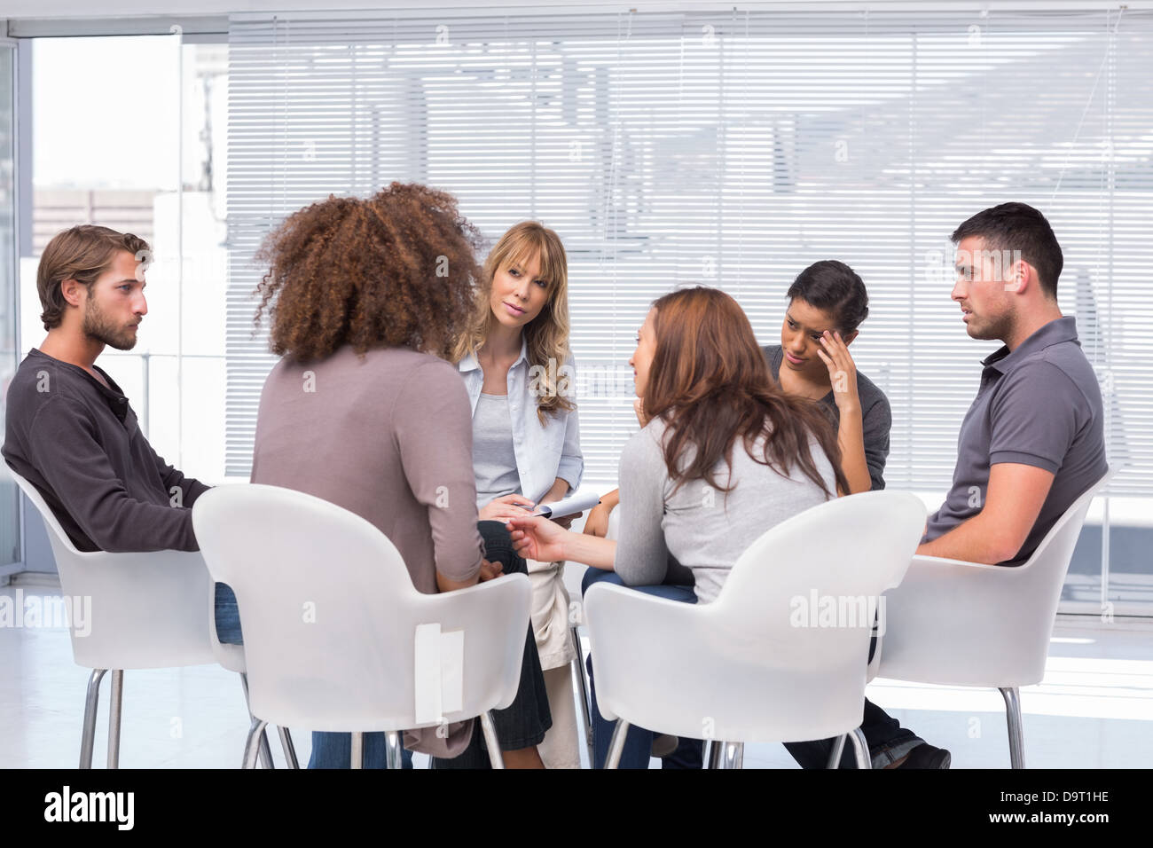 Therapist in therapy session hi-res stock photography and images - Alamy