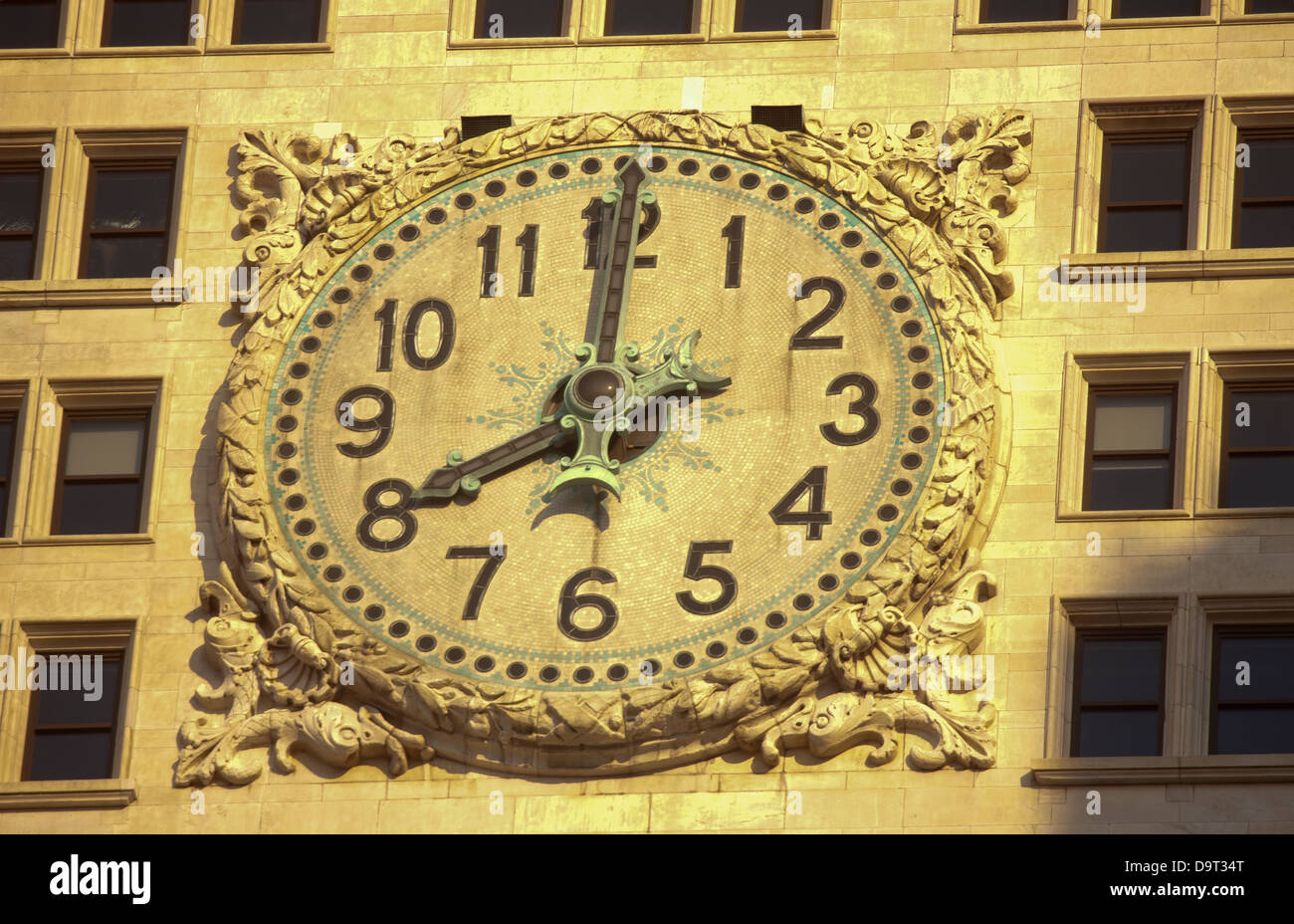 Giant clock face hi-res stock photography and images - Alamy
