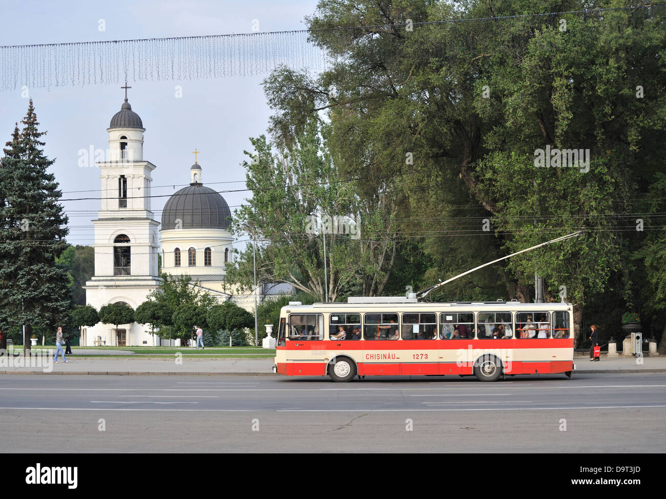 Chisinau moldova trolleybus hi-res stock photography and images - Alamy