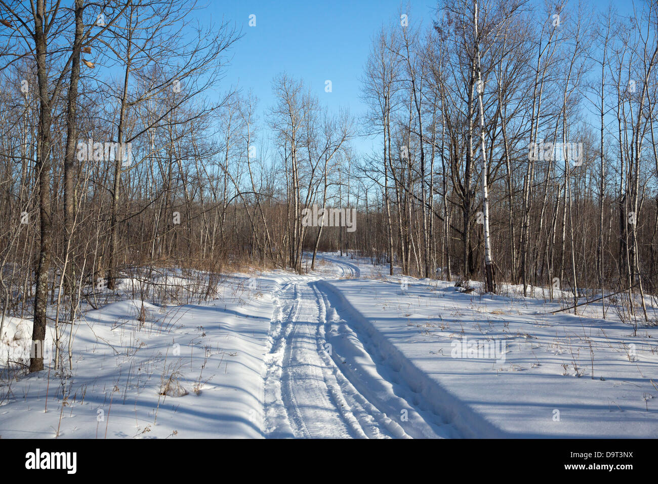 Snowmobile path hi-res stock photography and images - Alamy