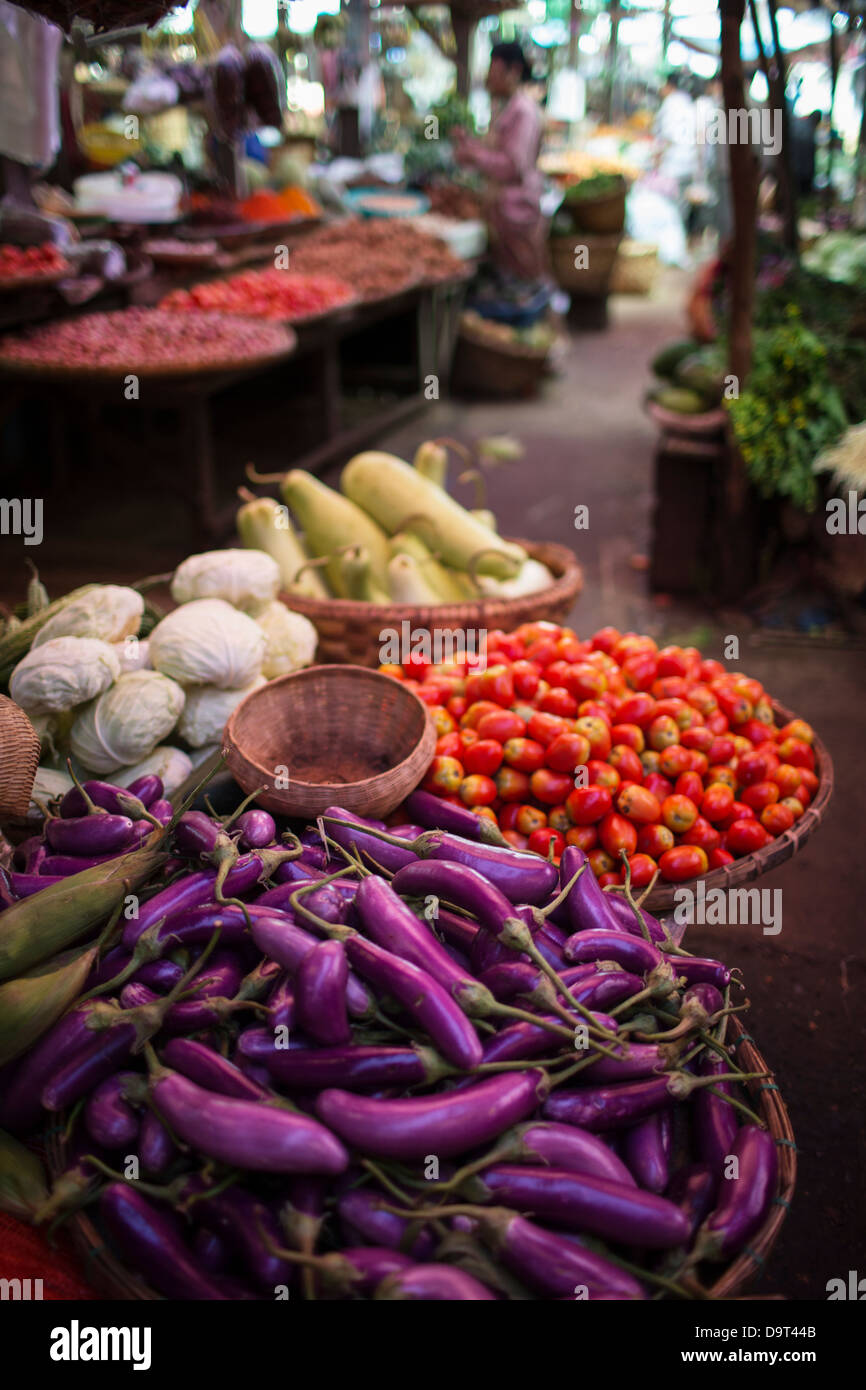 the market at Pyin Oo Lwin, Shan Highland, Myanmar (Burma Stock Photo ...