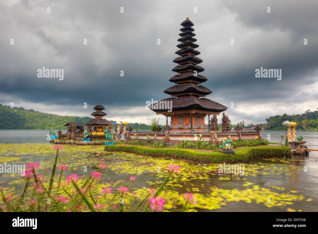 Ulun Danu Temple Stock Photo - Alamy