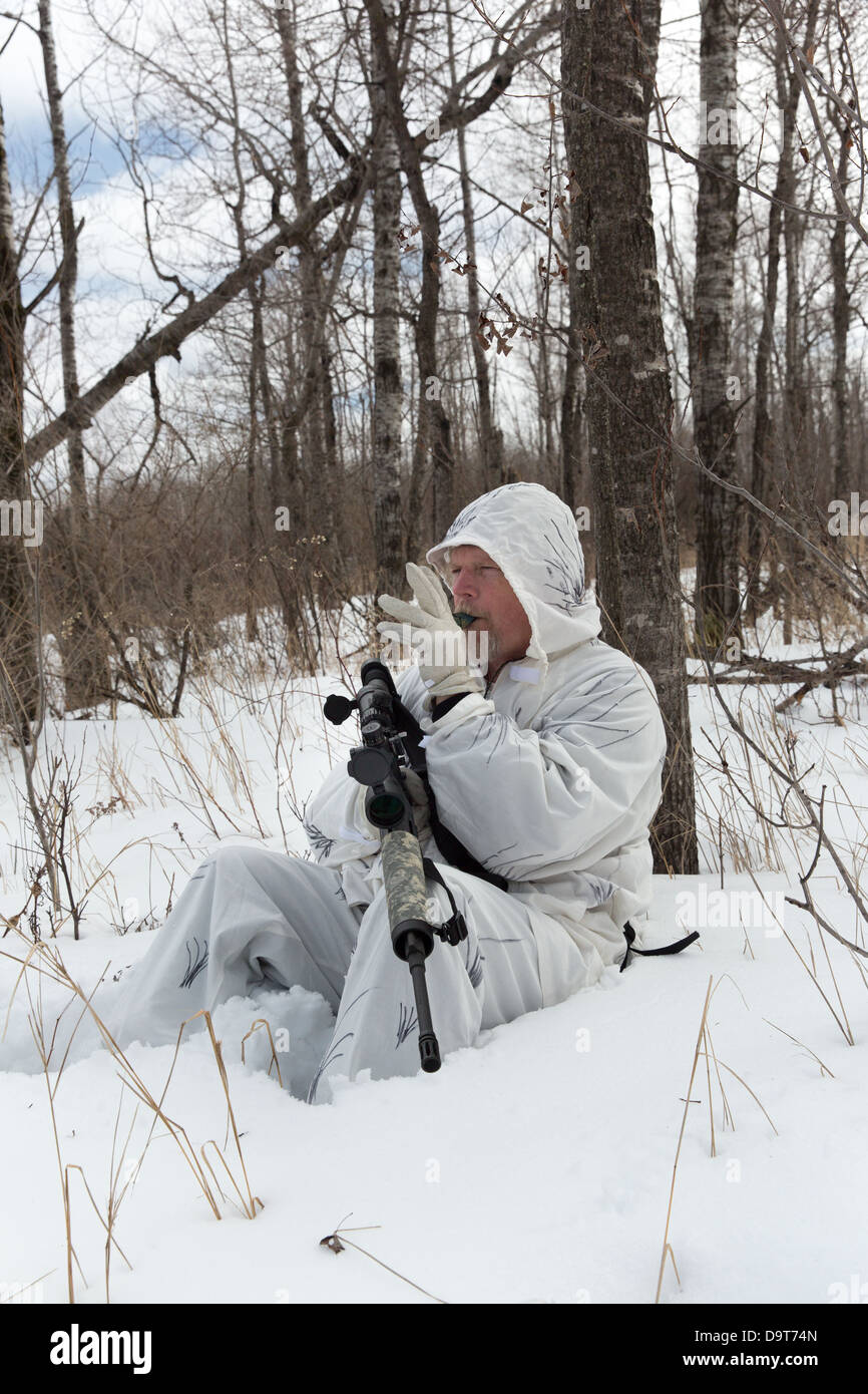 Coyote with rabbit hi-res stock photography and images - Alamy