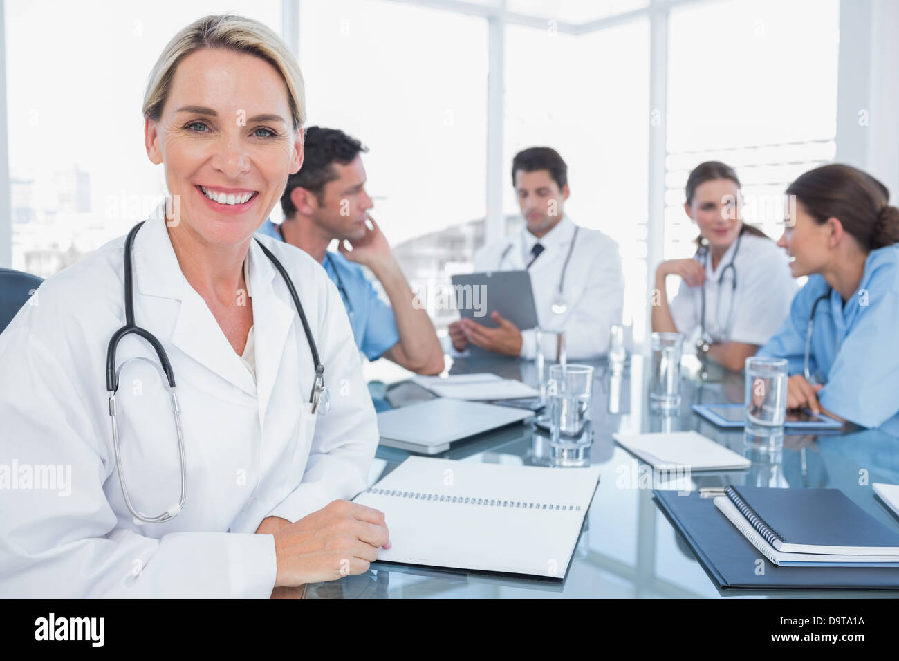 Pretty doctor hi-res stock photography and images - Alamy
