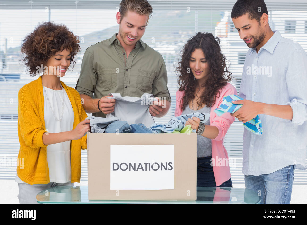 Team of young volunteers hi-res stock photography and images - Alamy Team of young volunteers hi-res stock photography and images - Alamy