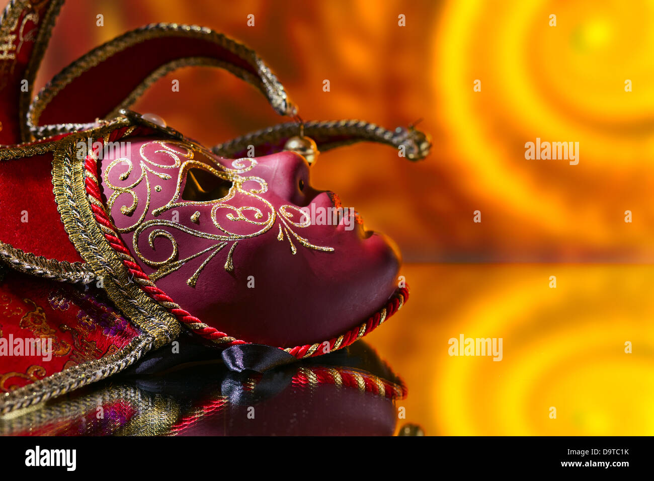 Venetian antique mirror hi-res stock photography and images - Alamy