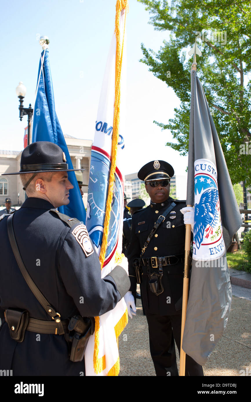 Police memorial service hi-res stock photography and images - Alamy