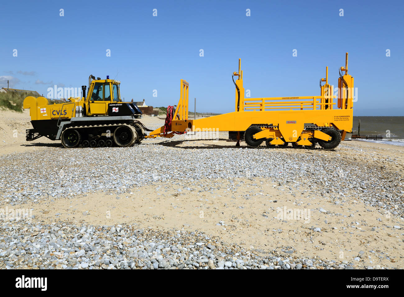 caister lifeboat and launch vehicles on the norfolk coast Stock Photo ...