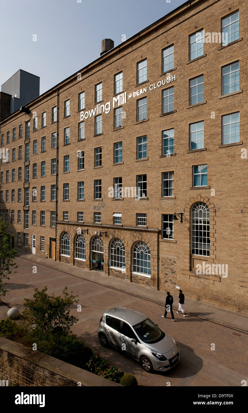 Dean Clough, Halifax. A complex of buildings built in the mid 19th ...