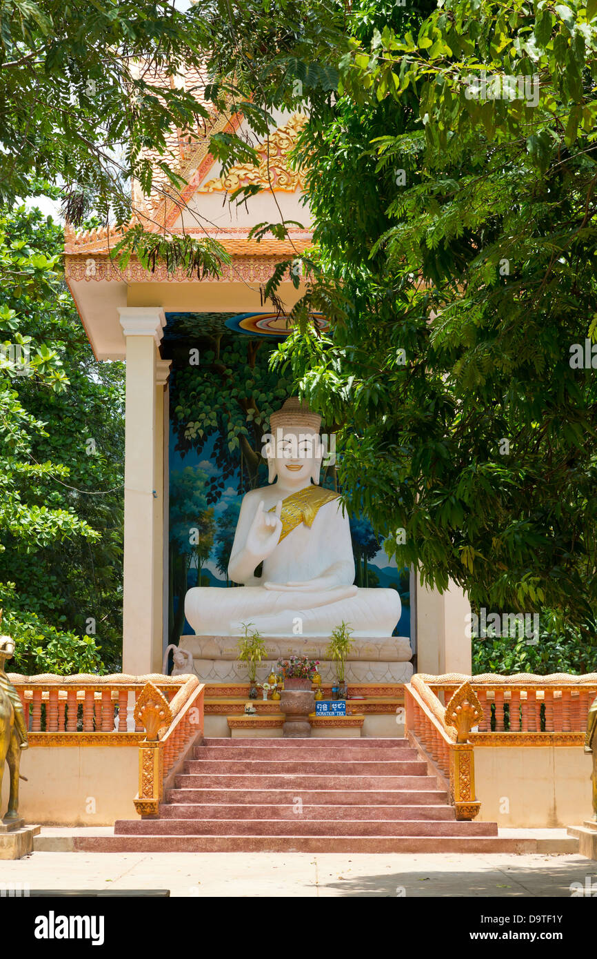 Buddha Statue at the Teuk Chhou Rapids in the Kampot Province of ...