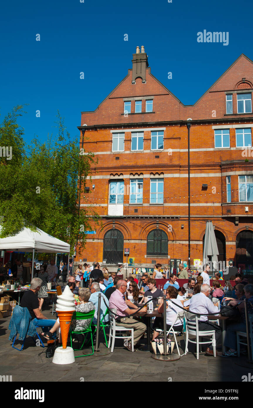 Temple Bar Square in Temple Bar entertainment area central Dublin ...