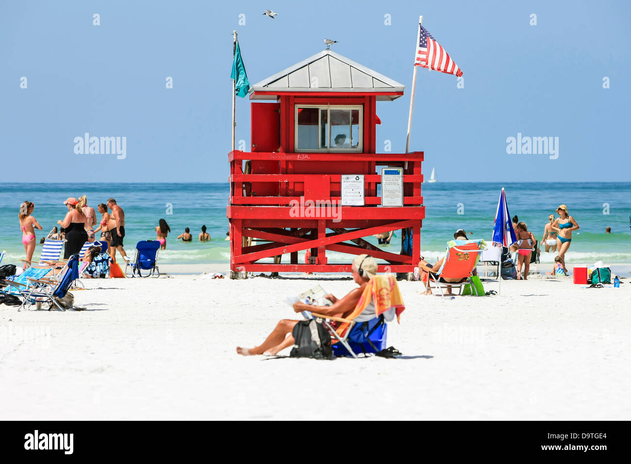 Red Lifeguard Tower High Resolution Stock Photography and Images - Alamy