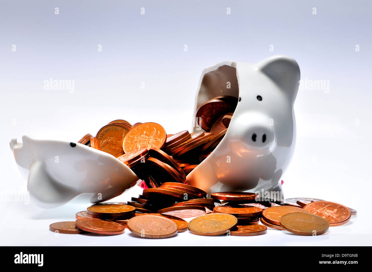 Broken piggy bank Stock Photo - Alamy