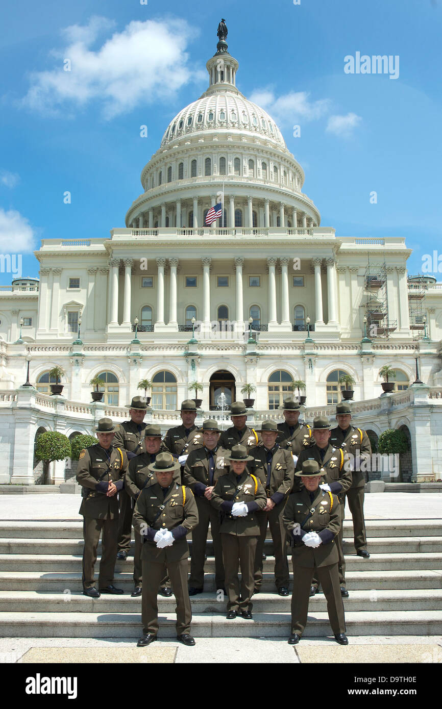 This image shows U.S. Customs and Border Protection officers in ...