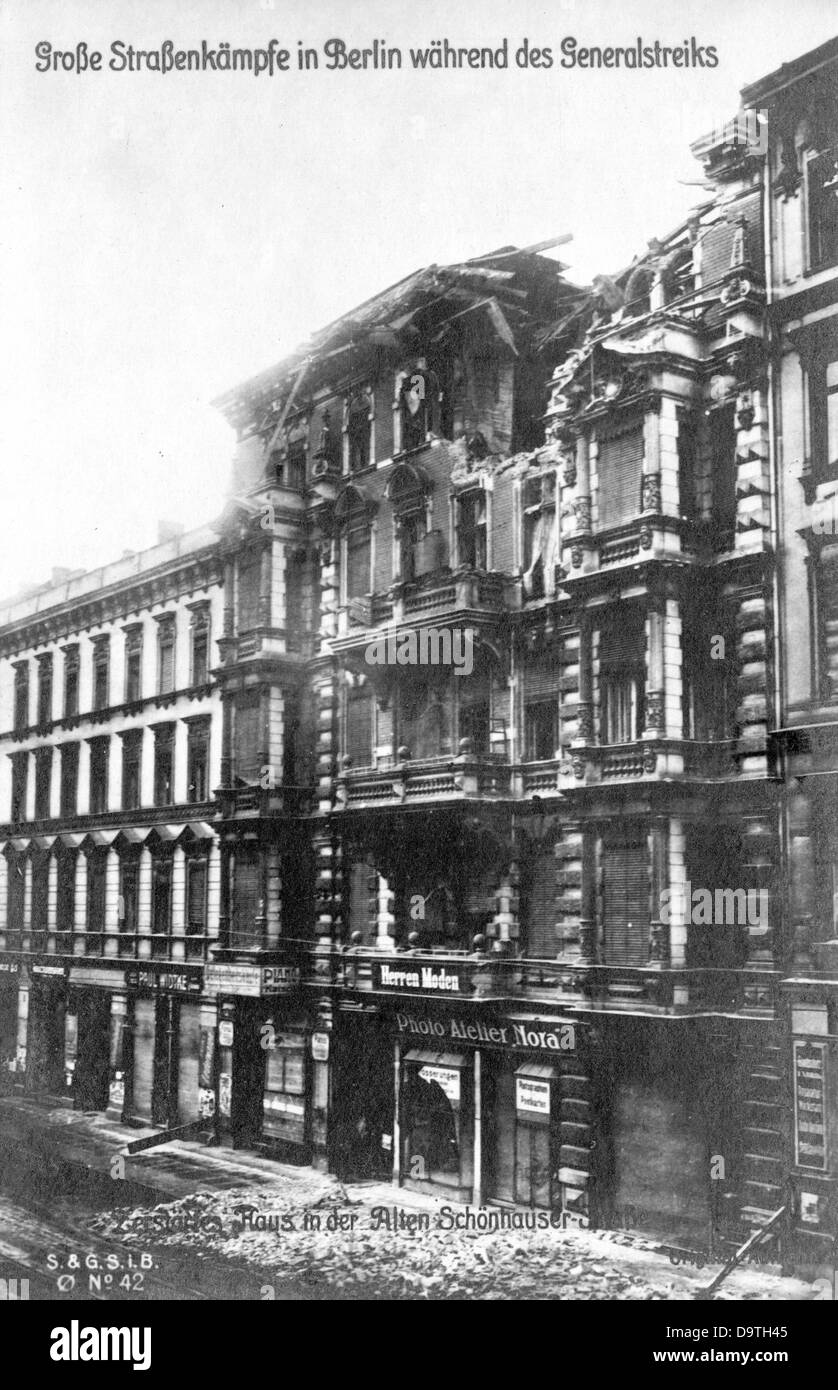 German Revolution 1918/1919: View of a heavily destroyed house in Alte ...