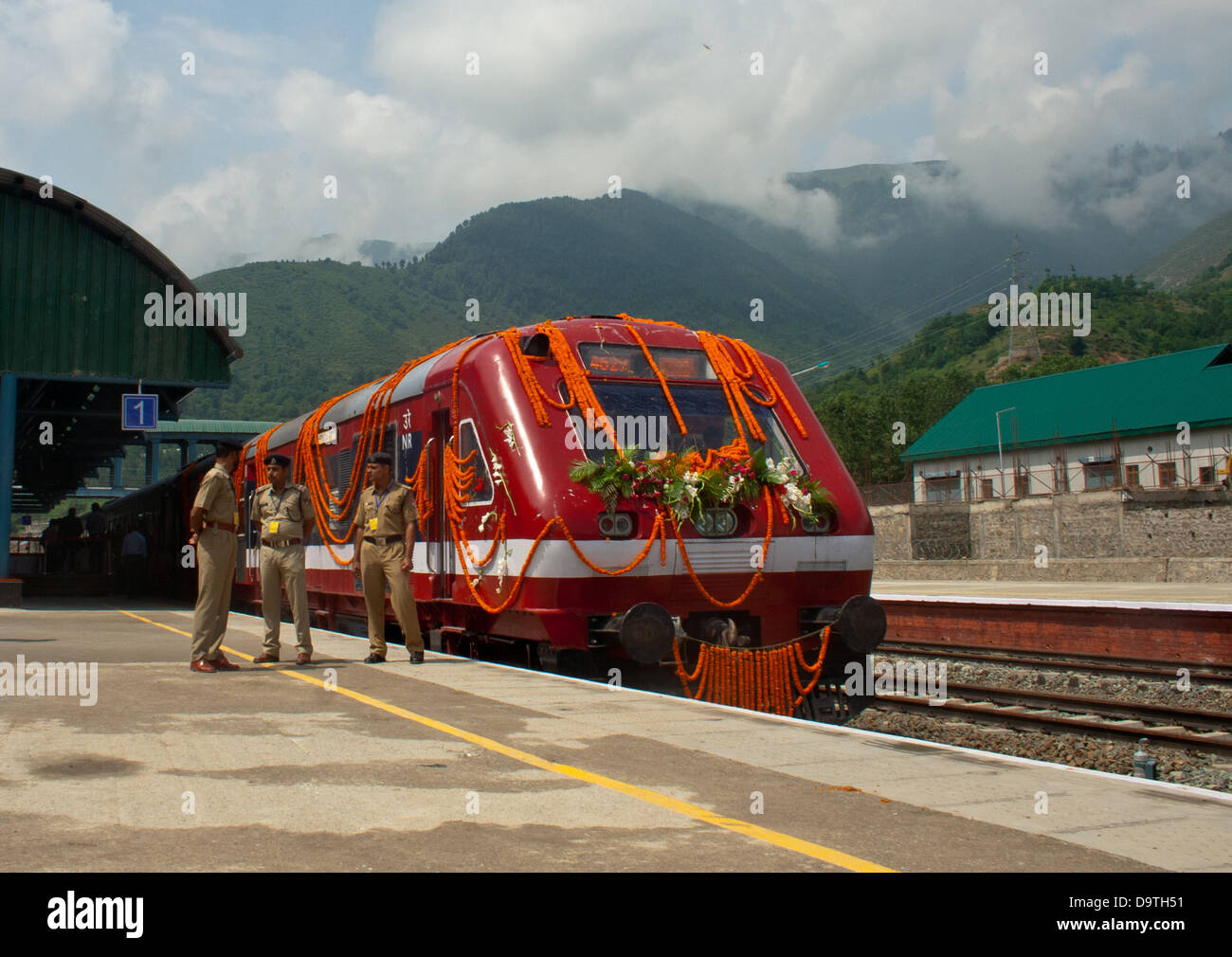 Banihal hi-res stock photography and images - Alamy