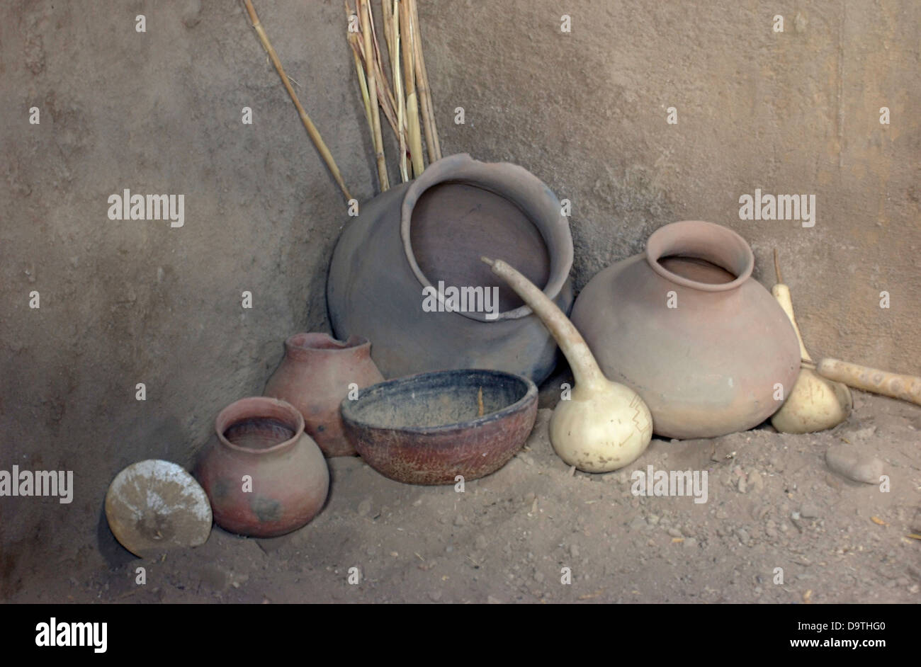 Amerindian artifact pottery hi-res stock photography and images - Alamy