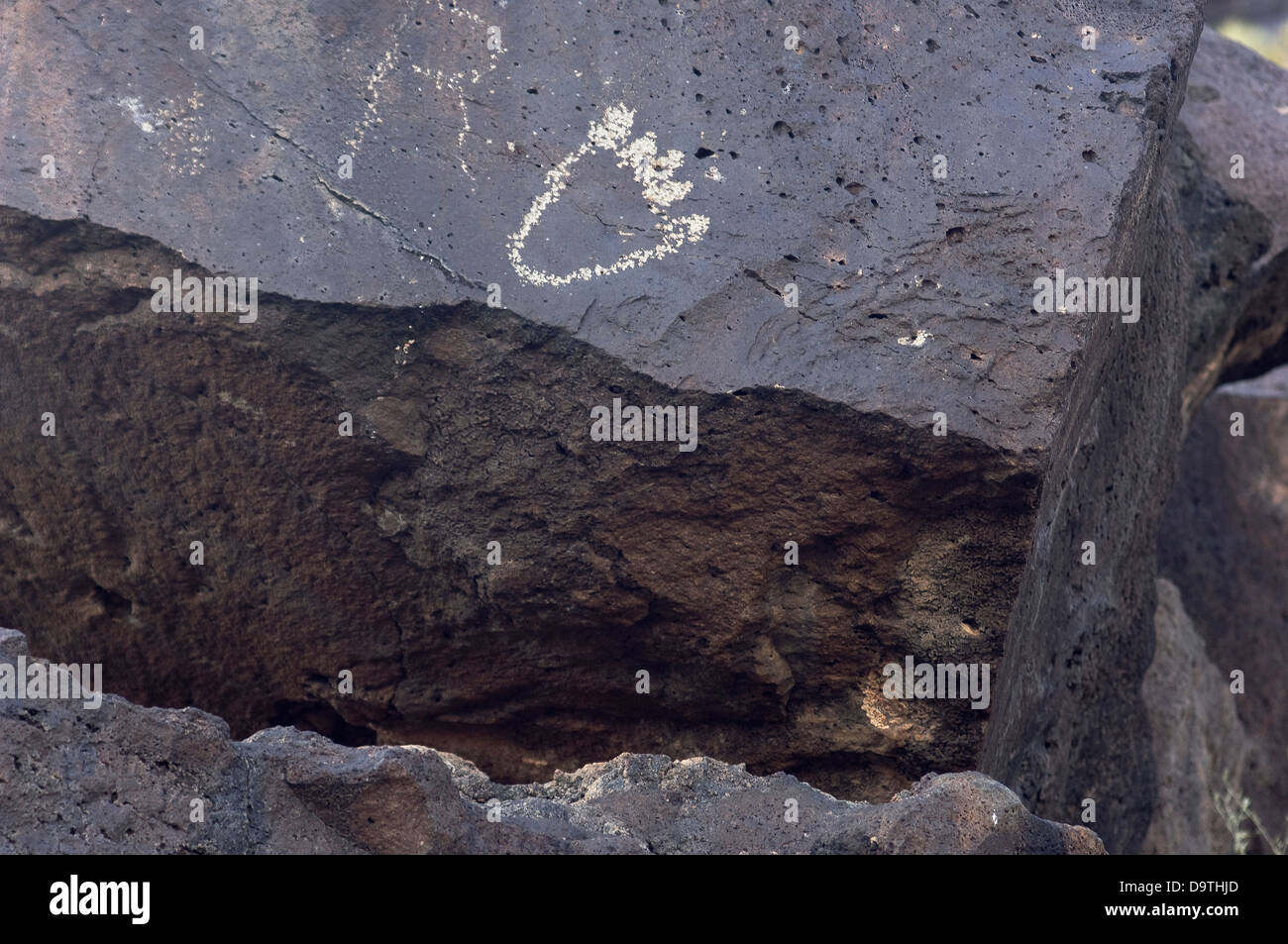 Petroglyph bear hi-res stock photography and images - Alamy