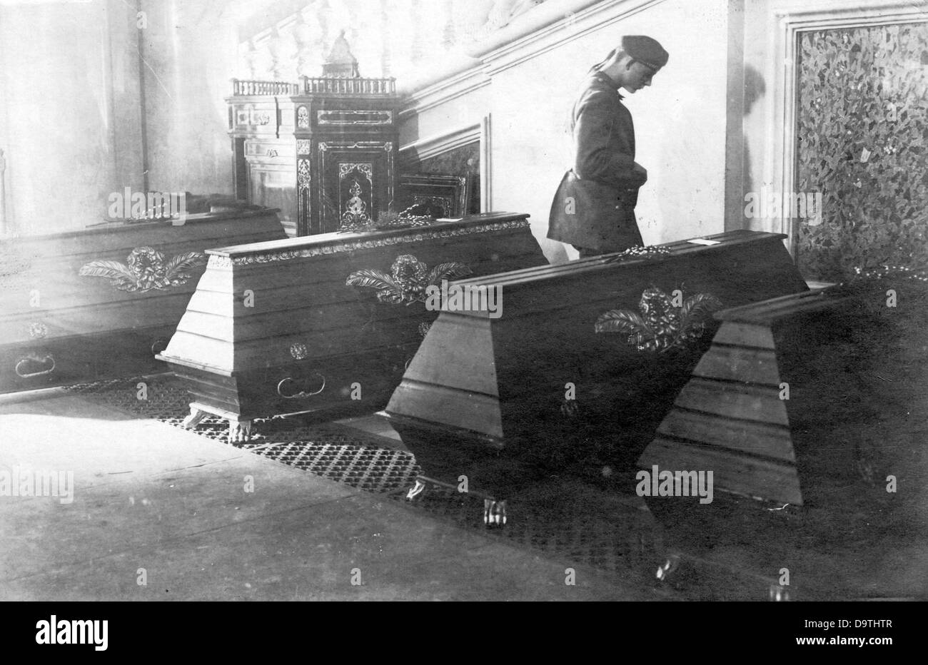 German Revolution 1918/1919: Coffins of the victims of the revolution ...