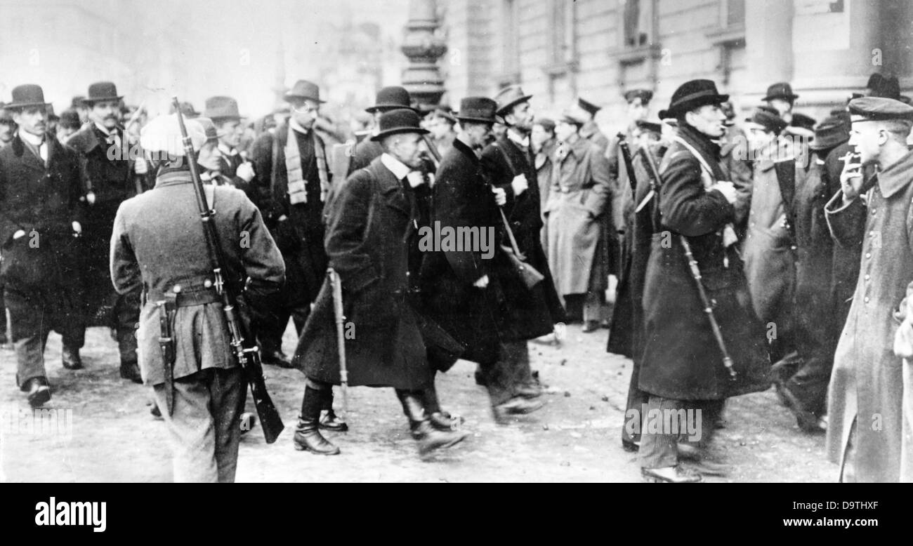 Revolutionary war building Black and White Stock Photos & Images - Alamy