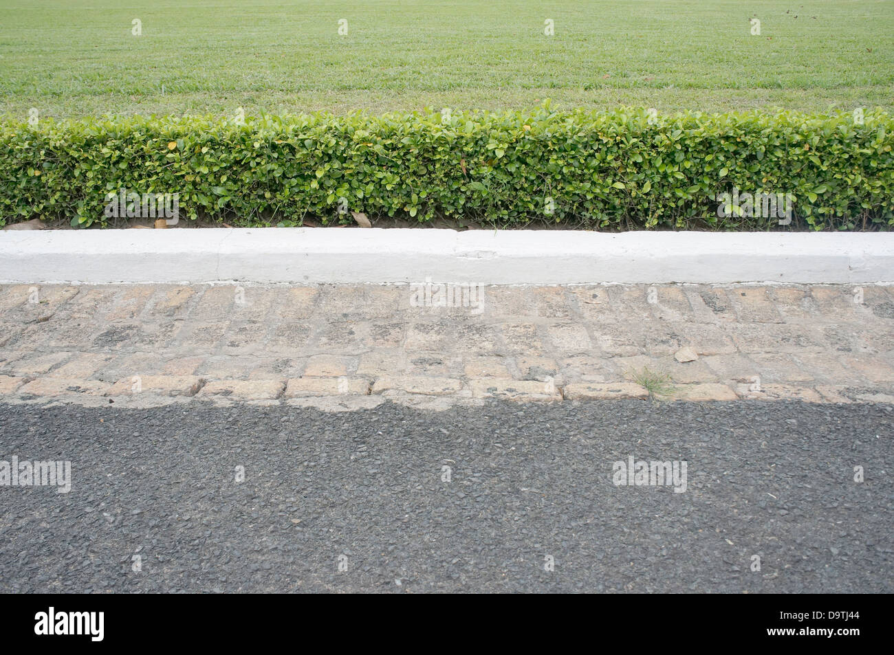 Roadside path pathway hi-res stock photography and images - Alamy