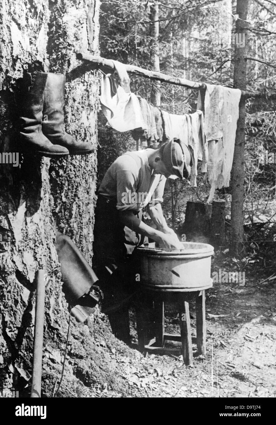 Soviet red army forest 1942 hi-res stock photography and images - Alamy