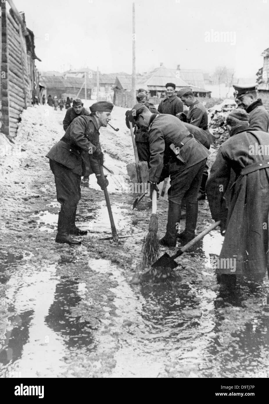 World war ii soldiers happy hi-res stock photography and images - Alamy