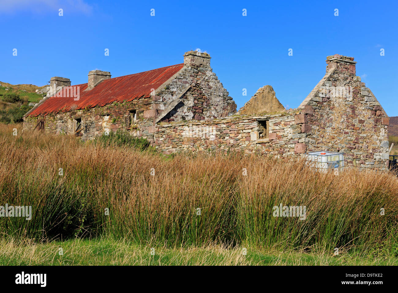 Ireland, Connaught, County Mayo, Achill island, Cottage ruins near ...