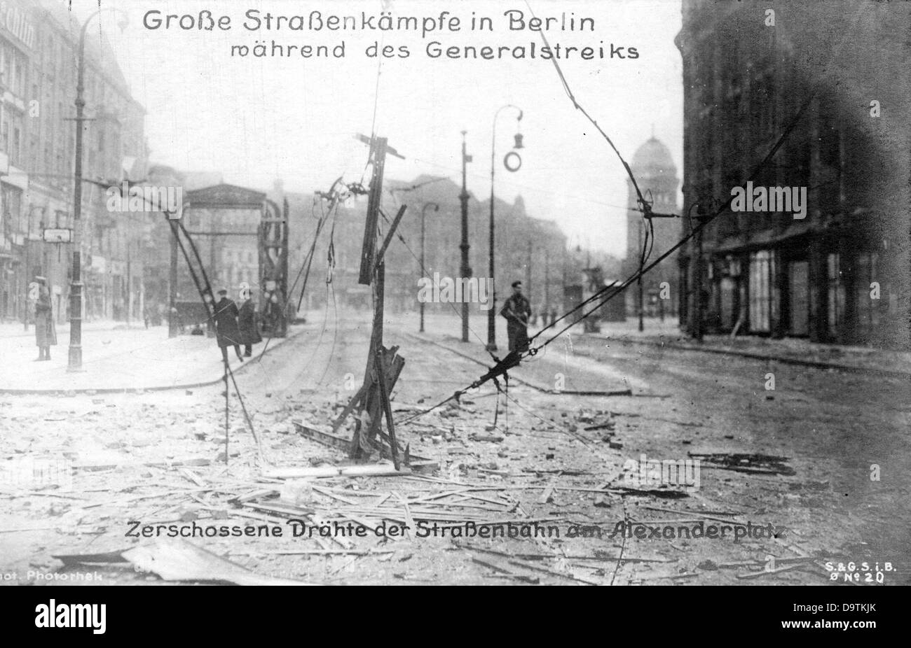 German Revolution 1918/1919: Destroyed contact wires of the tram are ...