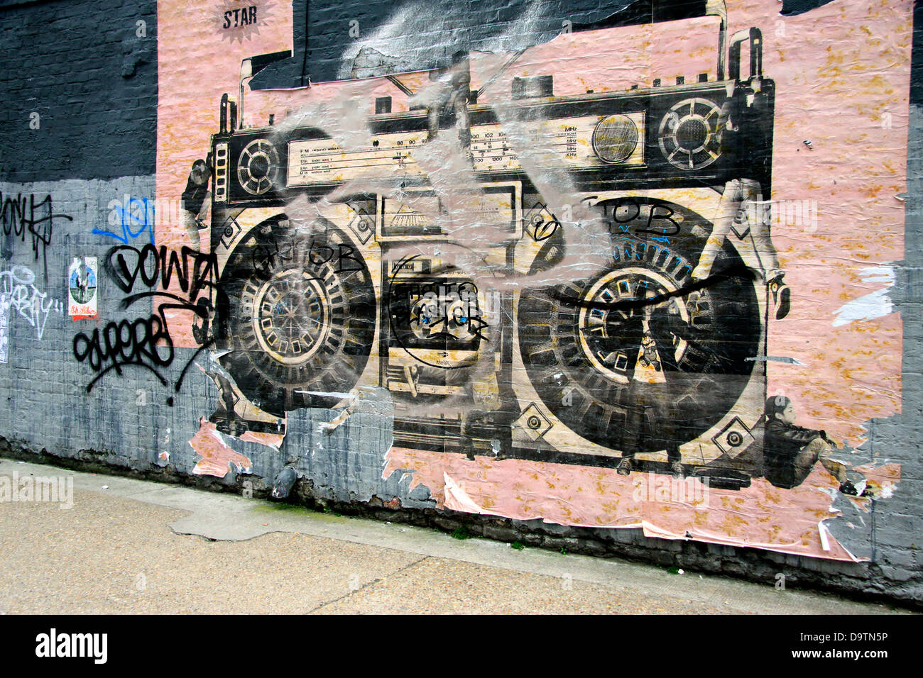 Ghetto Blaster Stencil