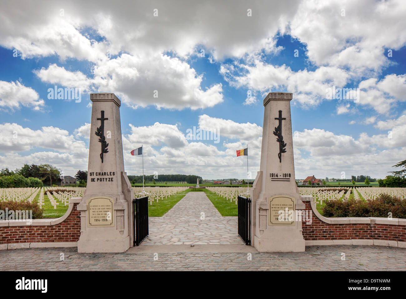 WWI graves at Saint-Charles de Potyze Cemetery for French First World ...