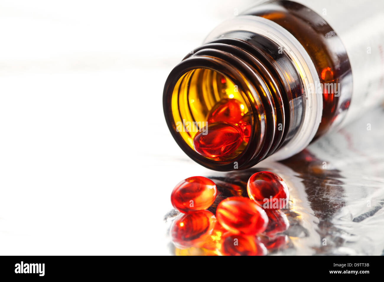Orange prescription pill bottle hi-res stock photography and images - Alamy